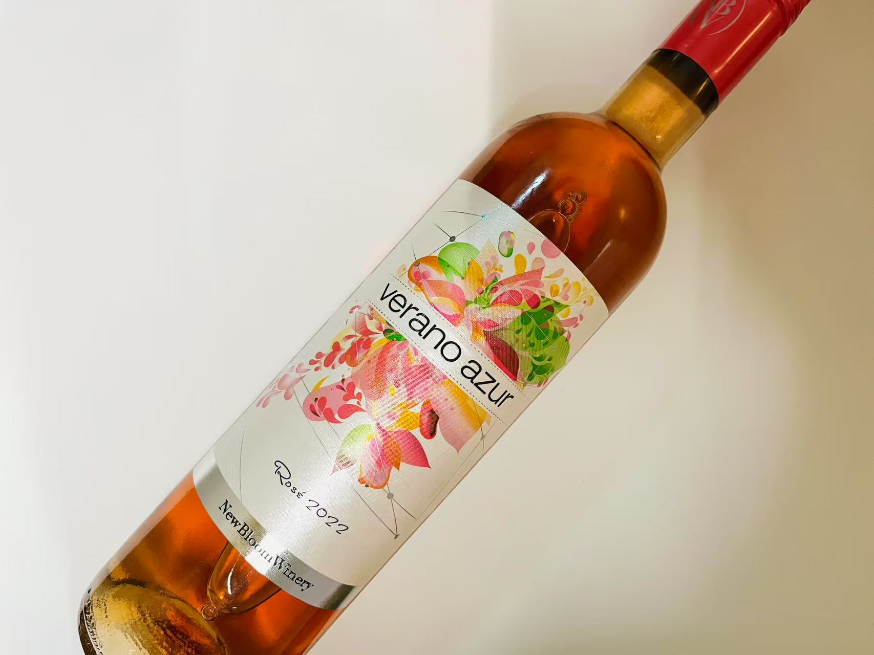 Verano Azur wine Rose - House of Yang
