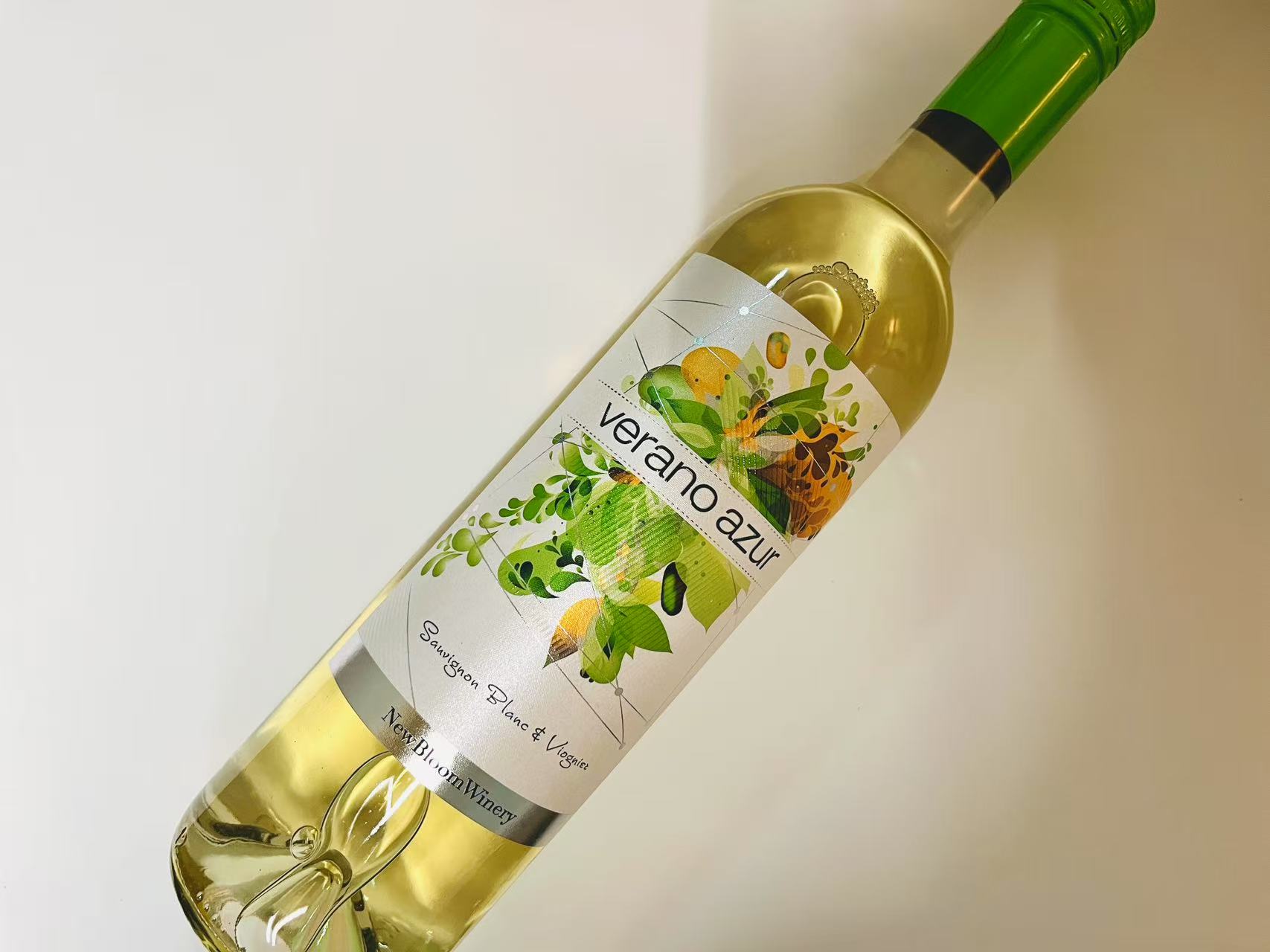 Verano Azur white wine Sauvignon Blanc and Viognier - House of Yang